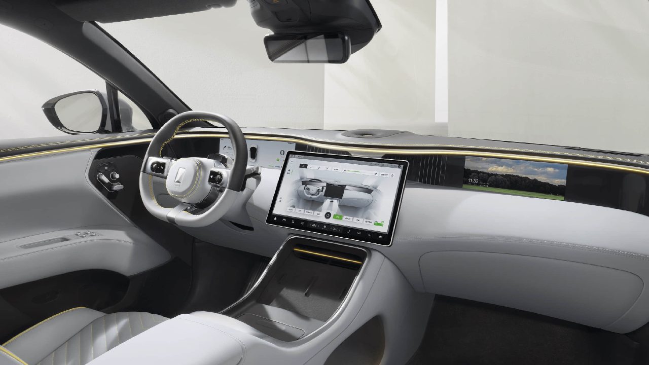 Avatr 11 Electric Crossover SUV Can Do 100 km/h in Under 4 secs